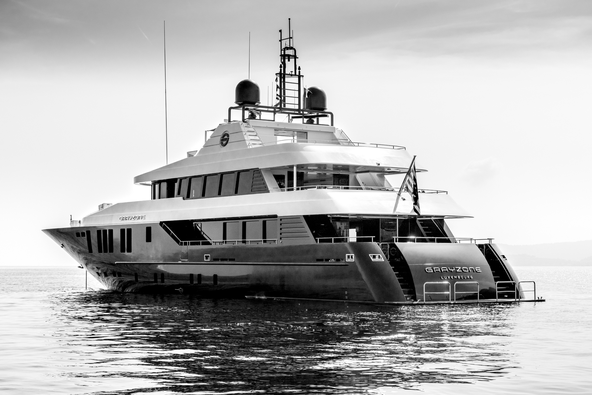 Yacht GRAYZONE, Concept Marine | CHARTERWORLD Luxury Superyacht Charters